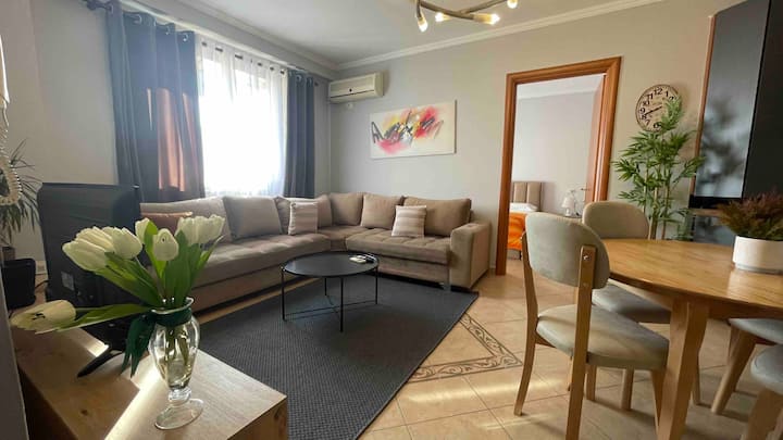 34°bs *Tirana New Bazaar City Center - Tirana