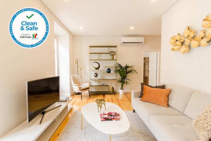 Reis Leon Iii @ Cozy Apartment With Balcony - Areeiro