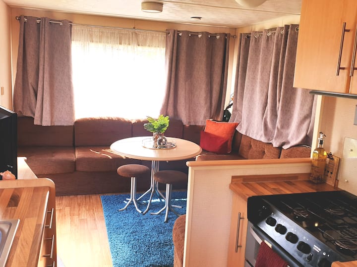 3 Bed Caravan At Valley Farm Park In Clactononsea. - Clacton-on-Sea