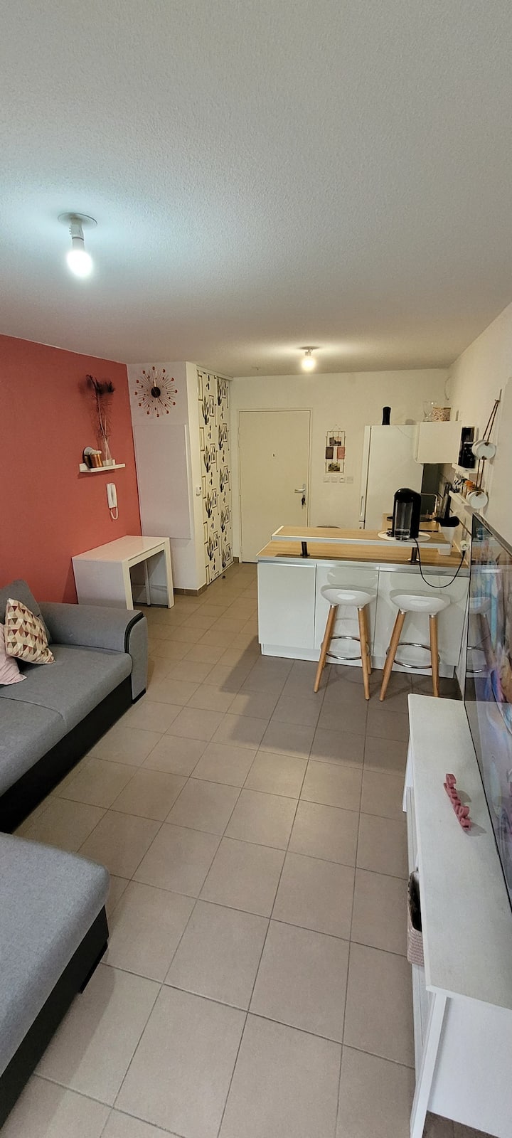 Tres Beau T2, Neuf, Terrasse, Et Parking Gratuit - Marsella