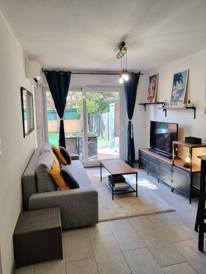 T2 Avec Jardin 50m2 Et Place Parking Privé - Sanary-sur-Mer