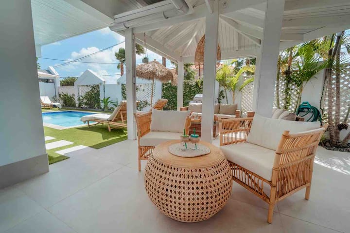 Palm Beach Luxury Boho Villa • 3br • Walk To Beach - Aruba
