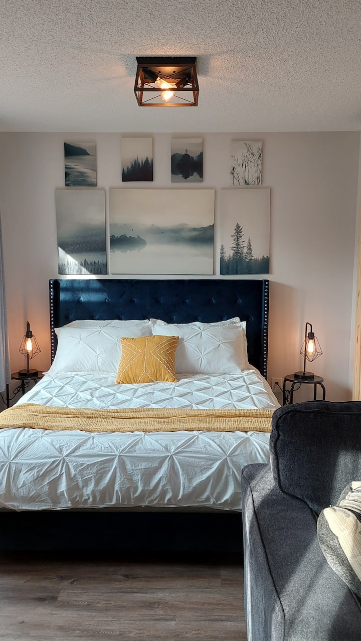 Private Cozy Suite - Cochrane