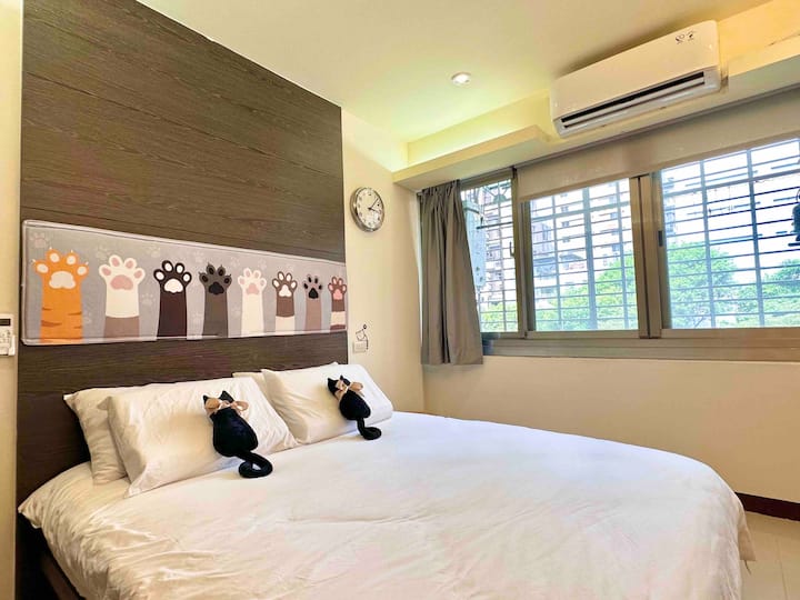 J&x 喵House Ximen輕鬆喵空間^_^下樓就是西門町! - Taipei
