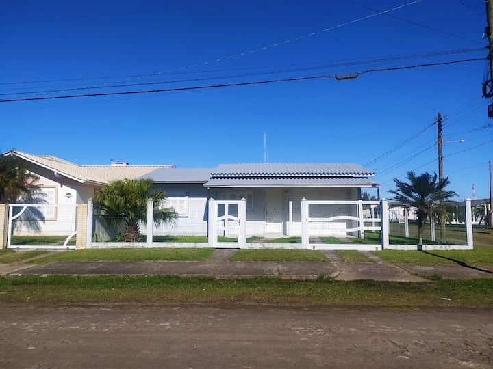 Casa Agradável Com Amplo Pátio. Apartir De Dia 5 - Arroio do Sal