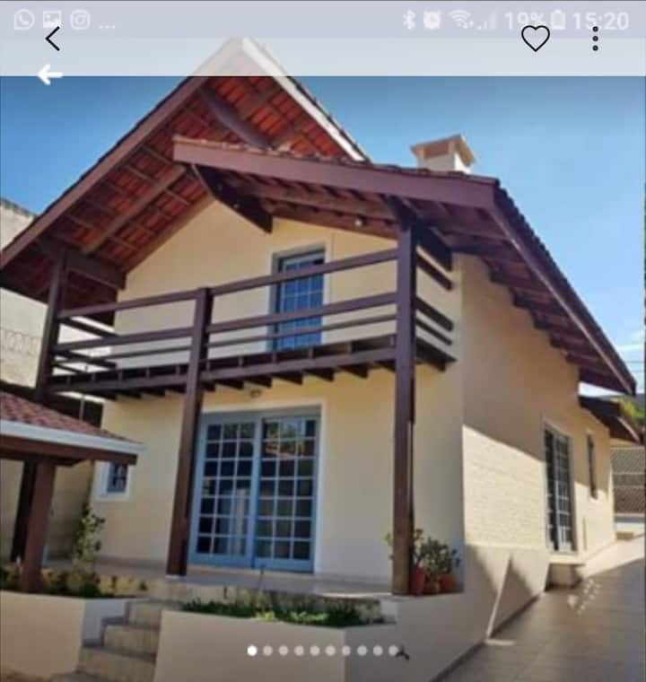 Casa Charmosa E Aconchegante Com Vista Panorâmica. - Atibaia