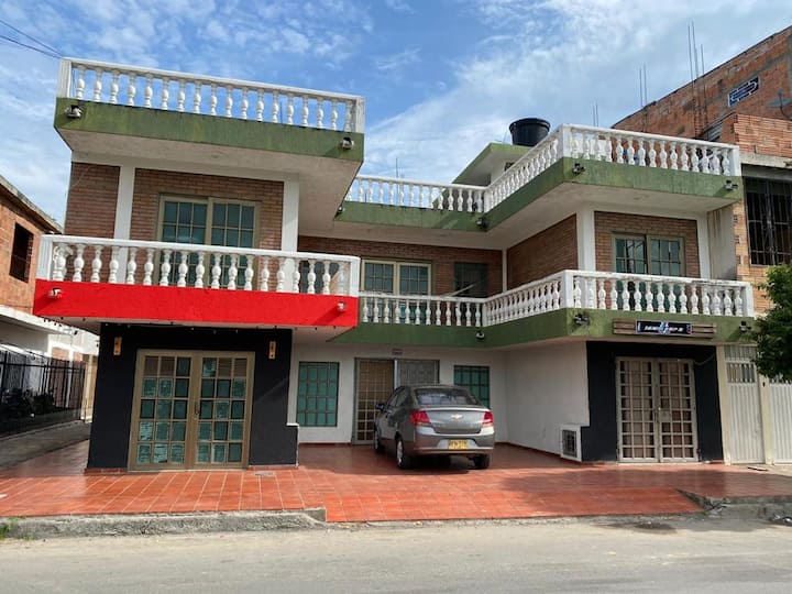 Hermosa Casa Con Piscina Privada - Girardot