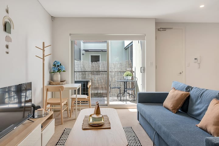 Centrally Located Pyrmont Paradise With Patio - Sydney