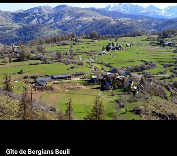 Le Cabanon Gîte De Montagne Pour 4 Pers. 4 éTages - Lac De Beuil