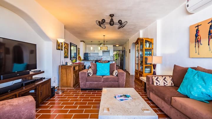 Oceanside View, Cozy And Convenient - Puerto Vallarta