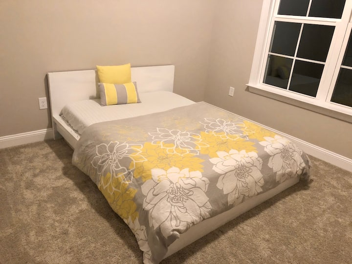 Nice Private Room In A Single Family House - Apex, NC