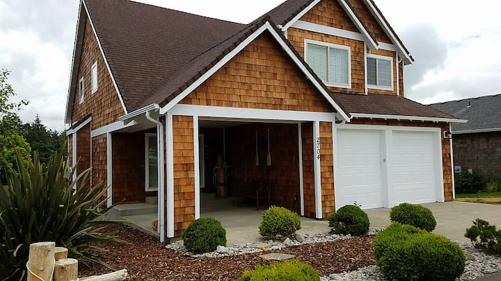 Family Friendly Home With Game Room - Seaview, WA