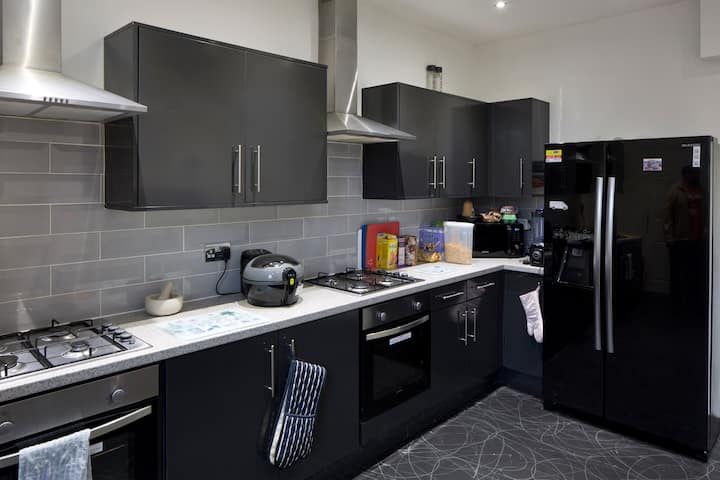 En-suite Dormer Room - Regent Serviced Suites - Doncaster