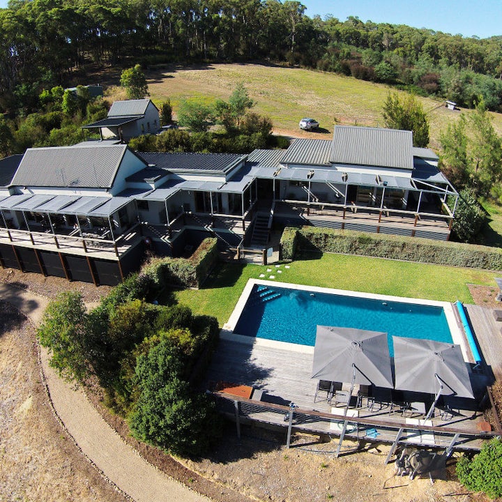 The Pool House 215 Mt Buffalo - Porepunkah