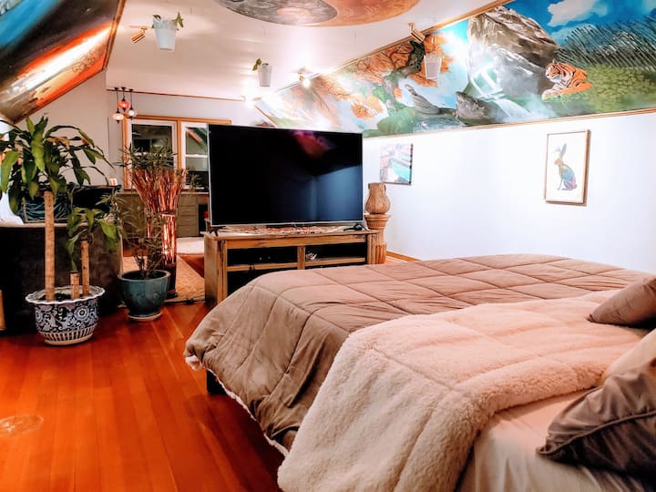 Comfy Stay Near Downtown Benson - オマハ, NE