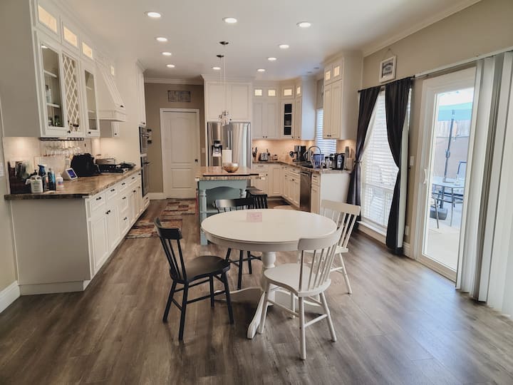 2 Rooms In Home, Near Lake, Shopping, & Hwy50 - Folsom, CA