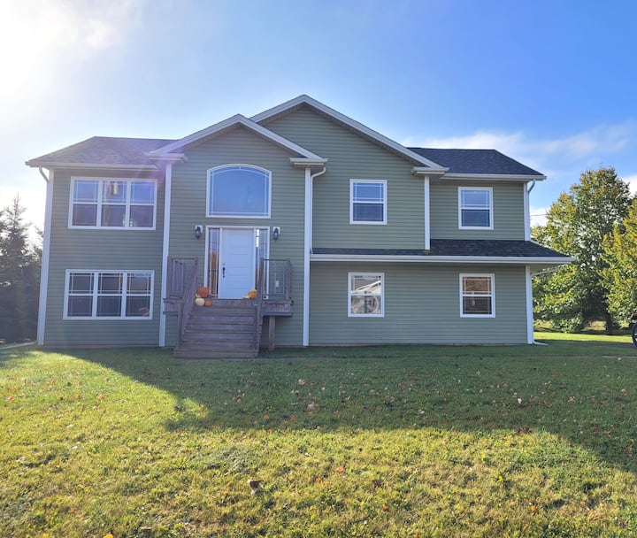 Spacious 4 Bedroom Home - Charlottetown