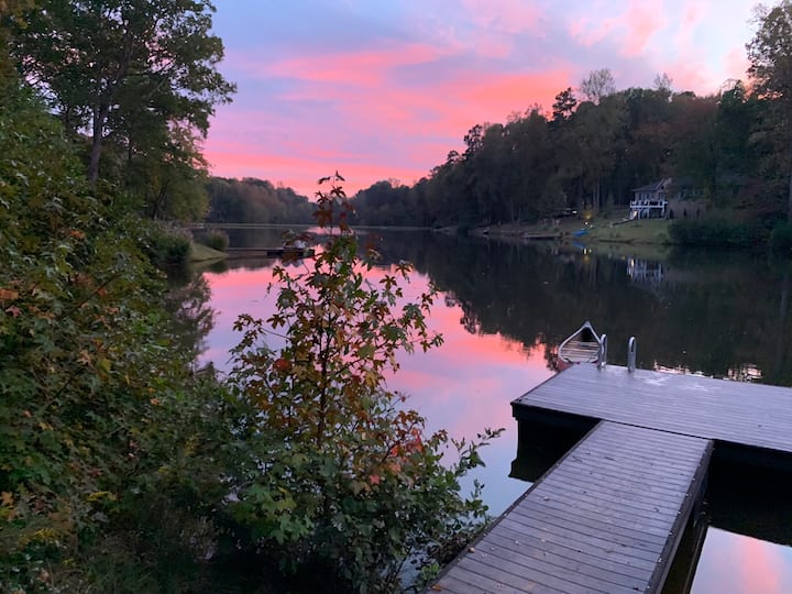 Lake Overlook Retreat: 5 Acres Near Duke, Unc, Eno - Hillsborough, NC