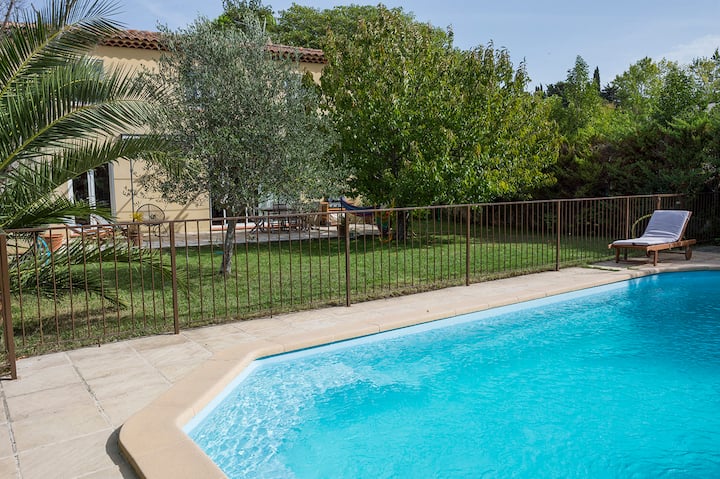 Agréable Villa Avec Jardin Et Piscine - Marseille