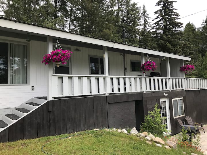 Sled & Ski Vacation Home W/ Separate Suite - Golden