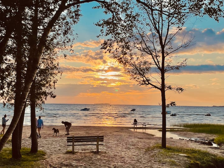 Red Bay Vacation Rentals & Homes - Ontario, Canada | Airbnb