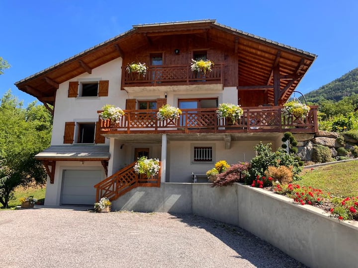 Chalet Avec Spa, Jardin Et Vue Sur Les Montagnes - Praz De Lys Sommand
