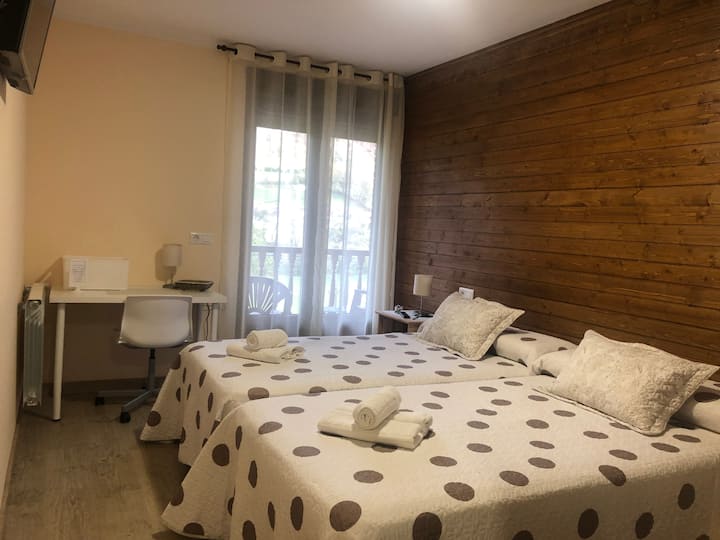Hotel Rural Cosorios: Habitación Doble. - Asturias