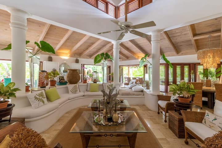 Espectacular Villa Tropical En El Caribe - La Romana