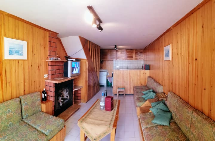 A Cozy Four Room Chalet At The Hilltop Of Faraya. - Lebanon