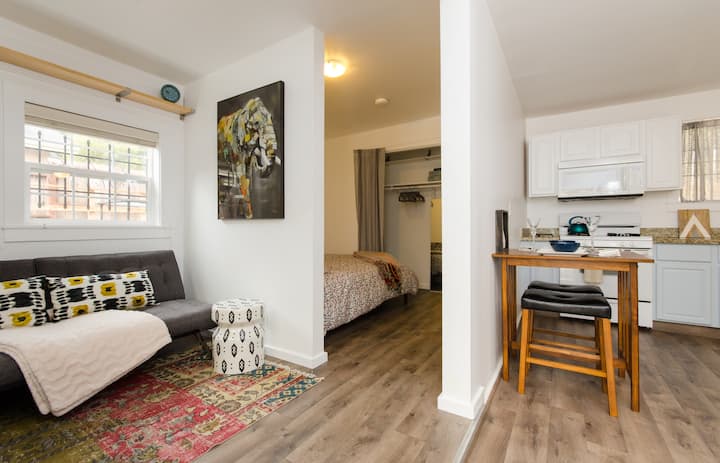 Sweet Bungalow With Gated Parking/ Close To Sf - 奧克蘭