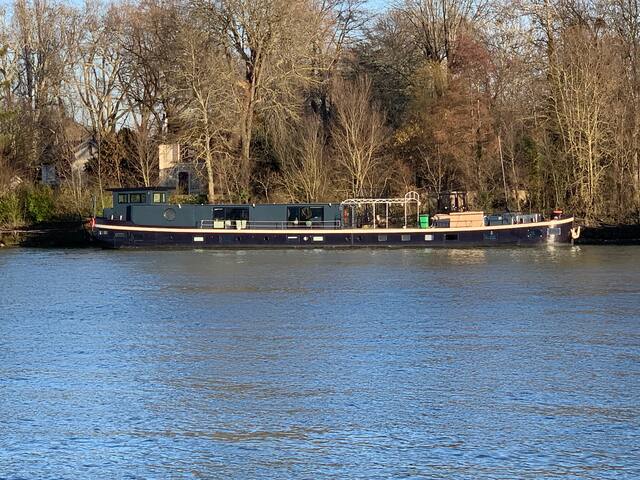 25 Best Airbnb Houseboat Rentals In Paris - Updated 2024 | Trip101