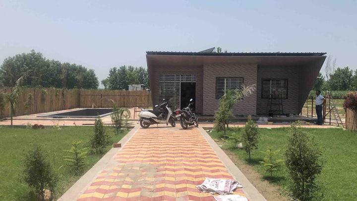 Resort Roorkie By Pass
Call 9358656536 - Roorkee