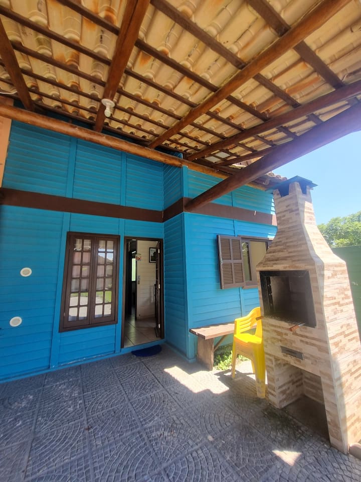 Chalé Rústico Azul - Itapoá