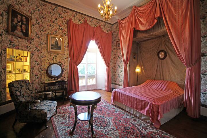 Domaine De Bort: La Chambre Des Isles - Ambazac