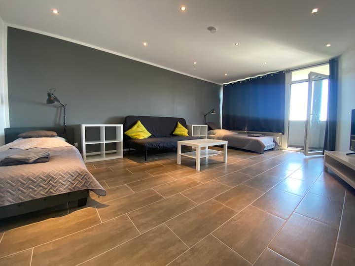 Sanierte 3,5 Z. 85m2+balkon Tv Wifi Waschmaschine - Duisburg