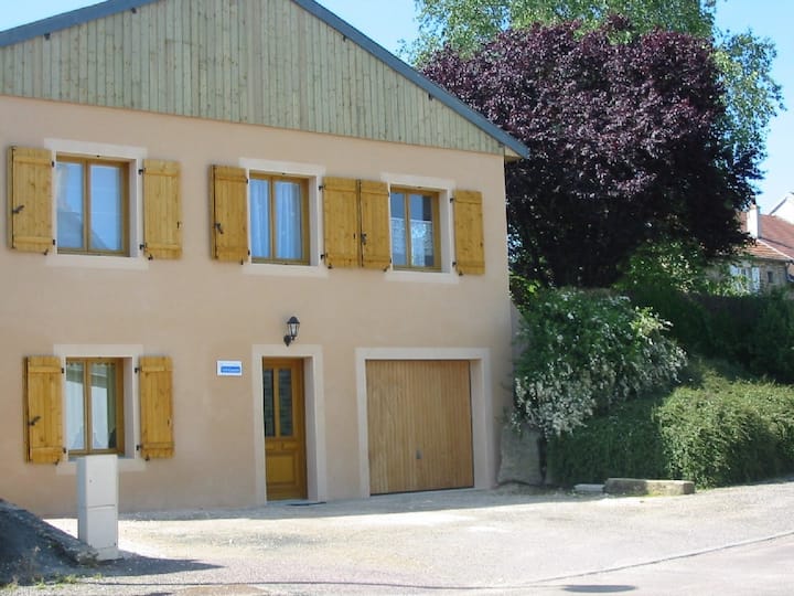 Maison Indépendante  A   5 Mm De Langres - Langres