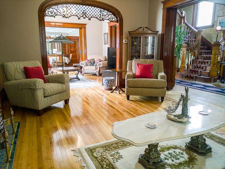 Keirstead Manor Bed & Breakfast-macalpine Room - Saint John