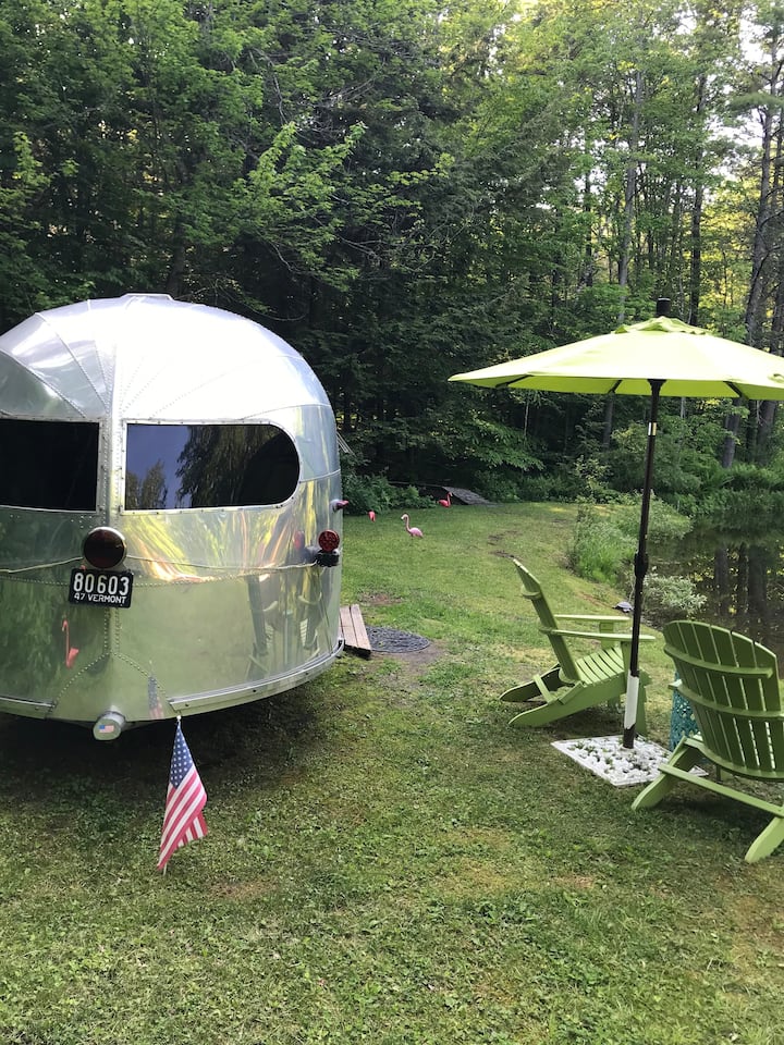 “Good Night Moon Vintage” Airstream Glamping - Quechee, VT