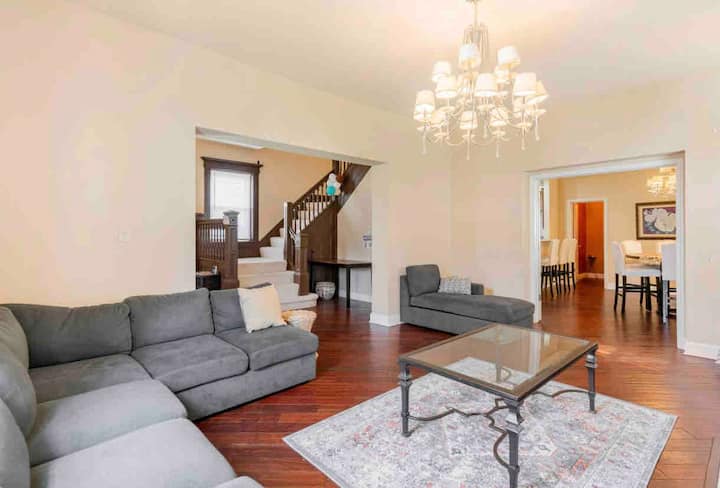 Beautiful Clean And Sanitized Home! - St. Louis, MO