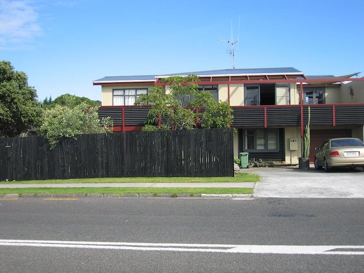 2 Minutes To The Surf - Mount Maunganui