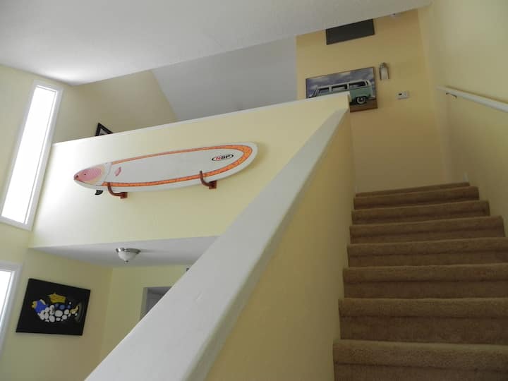 Island Surf Retreat 
Beach-surf-kayak-bike - Fort Pierce, FL