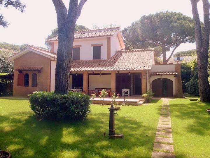 Villa Giulianova 400m From The Sea - Fiumicino