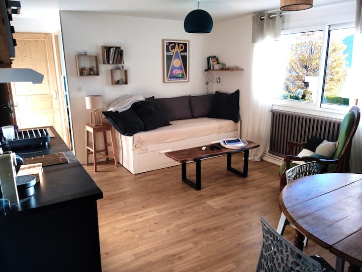 Rez De Jardin T2 Dans Un Chalet, Gap Sud - Gap
