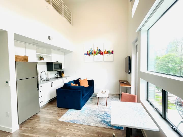*New* Modern Luxury Dt Atx Condo Prime Location - Austin, TX