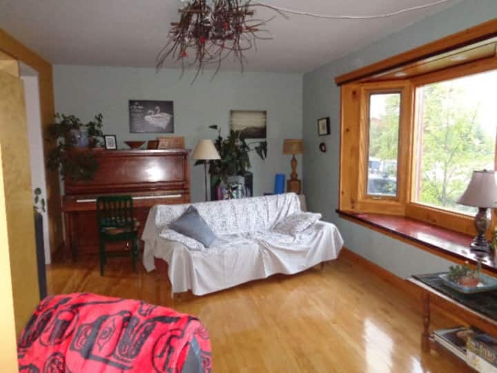 Caribean Blue Room-for The Solo Traveller - Whitehorse