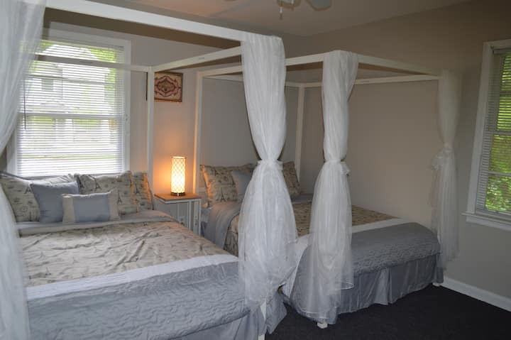 Intown Duplex Walkable Area Close To Restaurants - Atlanta, GA
