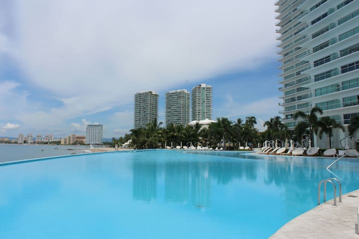 Peninsula - Puerto Vallarta