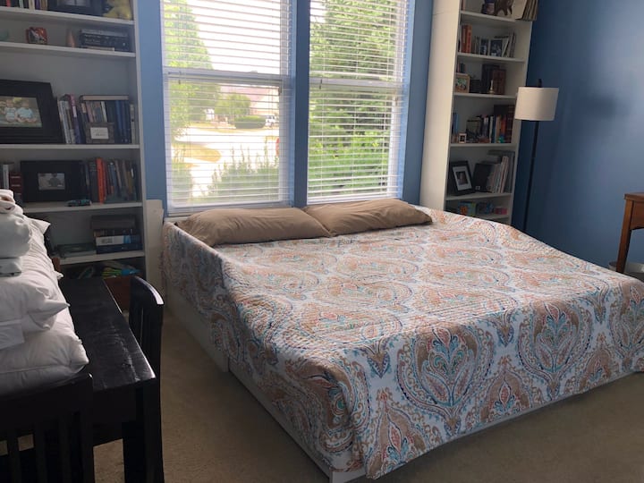Nice Home In Small Community - Noblesville, IN