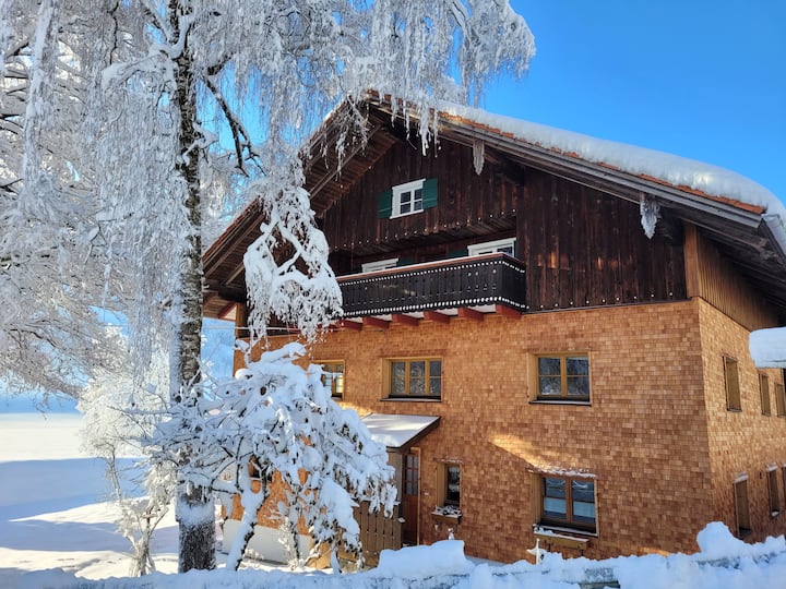 Cosy Flat/apartment "House With Tradition" Allgaeu - Oberstaufen