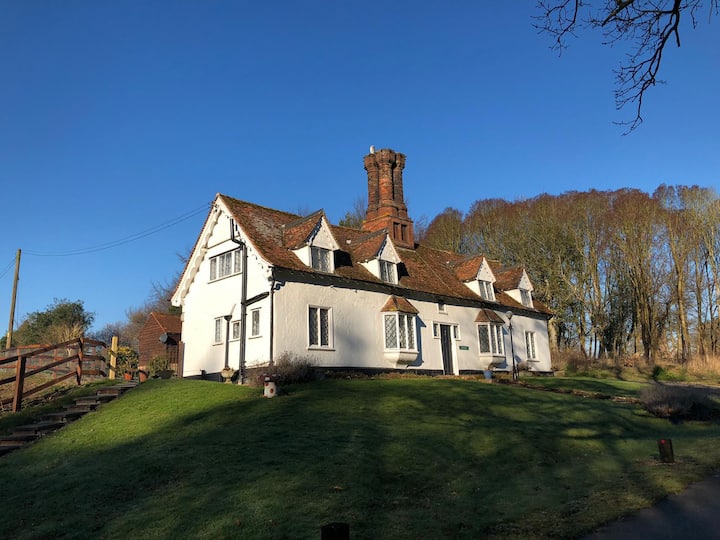 South Lodge Cottage - Saffron Walden